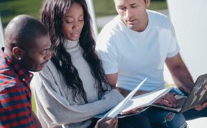 → Guia com Modelos de Projeto de Pesquisa em Pedagogia 2025